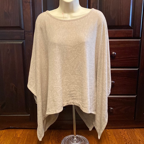 Savvi | Sweaters | Rare Retired Style Savvi Medium Tan Sonoran Poncho | Poshmark